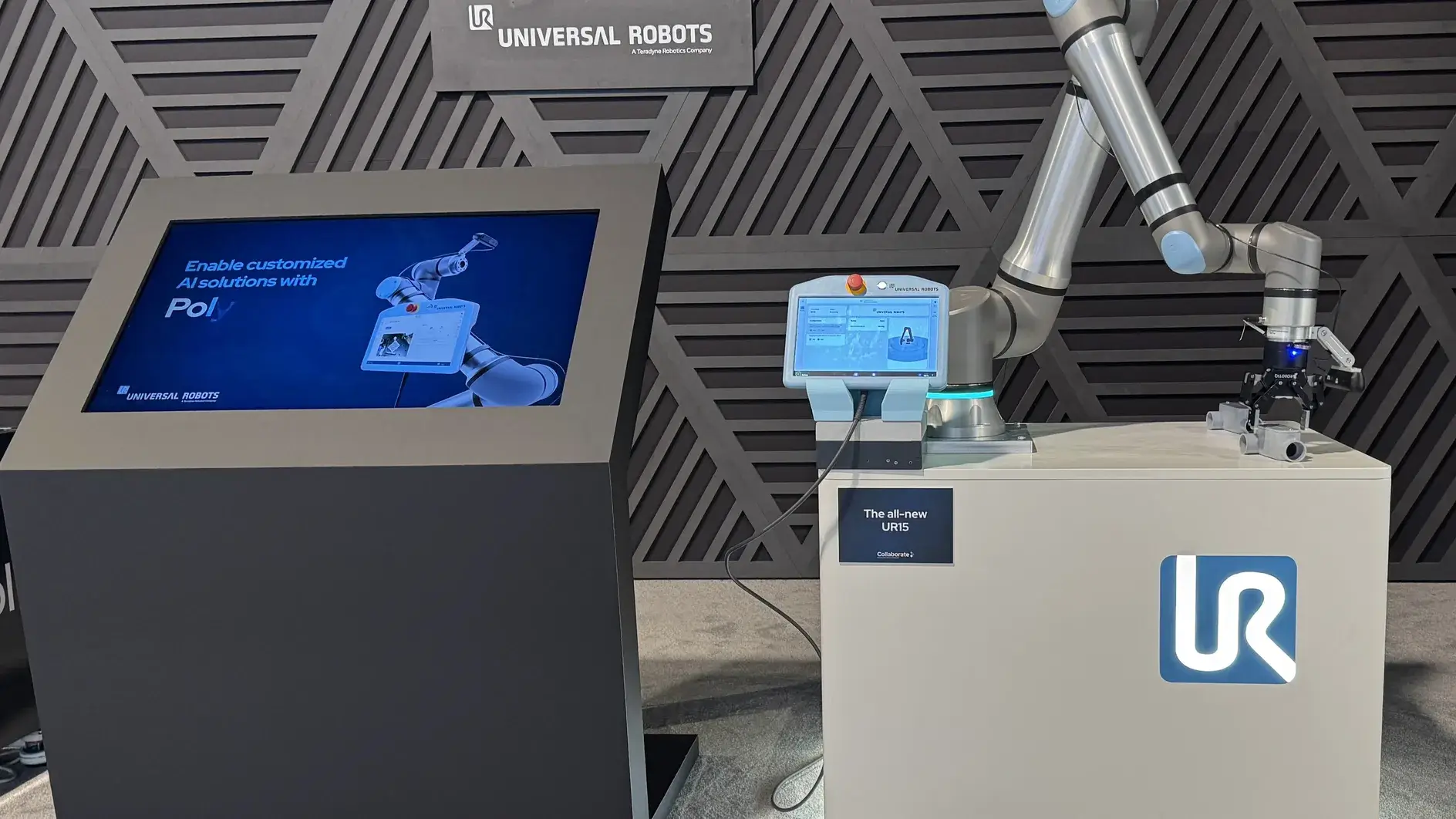 Universal Robots presenta sus nuevas capacidades de inteligencia ...